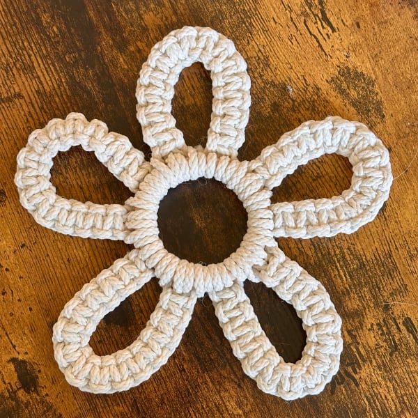 6" Macrame Daisy Wall Art - STAS20240072 - C16 #52 by Susi Schuele ...