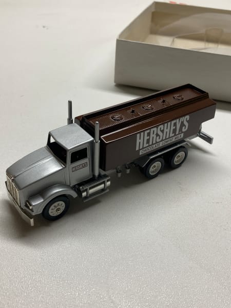 WINROSS Hershey semi truck from the collection of TIMELINES ANTIQUES ...