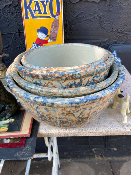 Set of 4 Red Wing paneled sponge ware bowls from the collection of ...