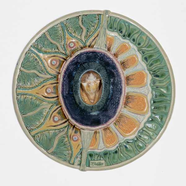 25046 - Sheltering (Disc Wall Art) by Sandy Miller | Artwork Archive