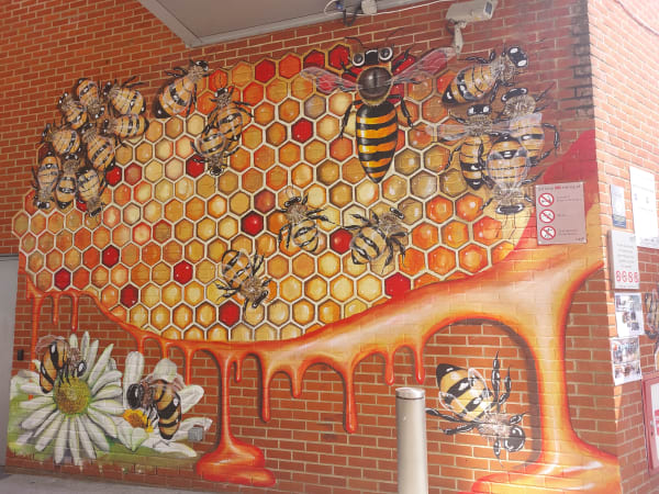 Bee mural by Robin Eckardt | Artwork Archive