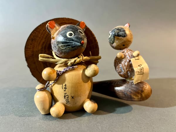 Wooden figurine - Two tanuki from the collection of Yume Collections ...