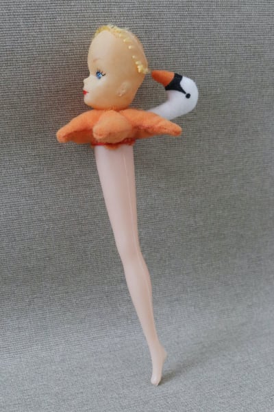 Swan Leg by Simone Carneiro | Artwork Archive