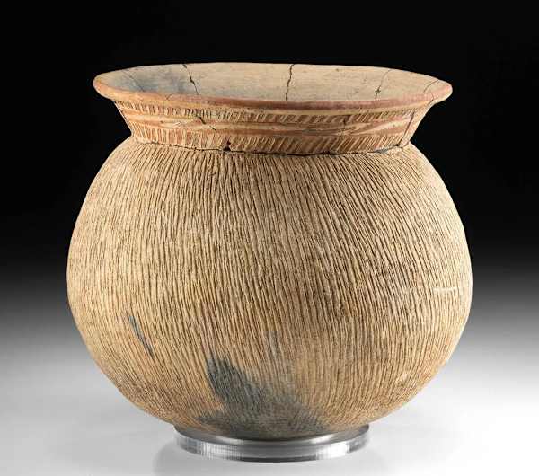 Ancient Ban Chiang Pottery Jar w/ Incised Decoration from the ...